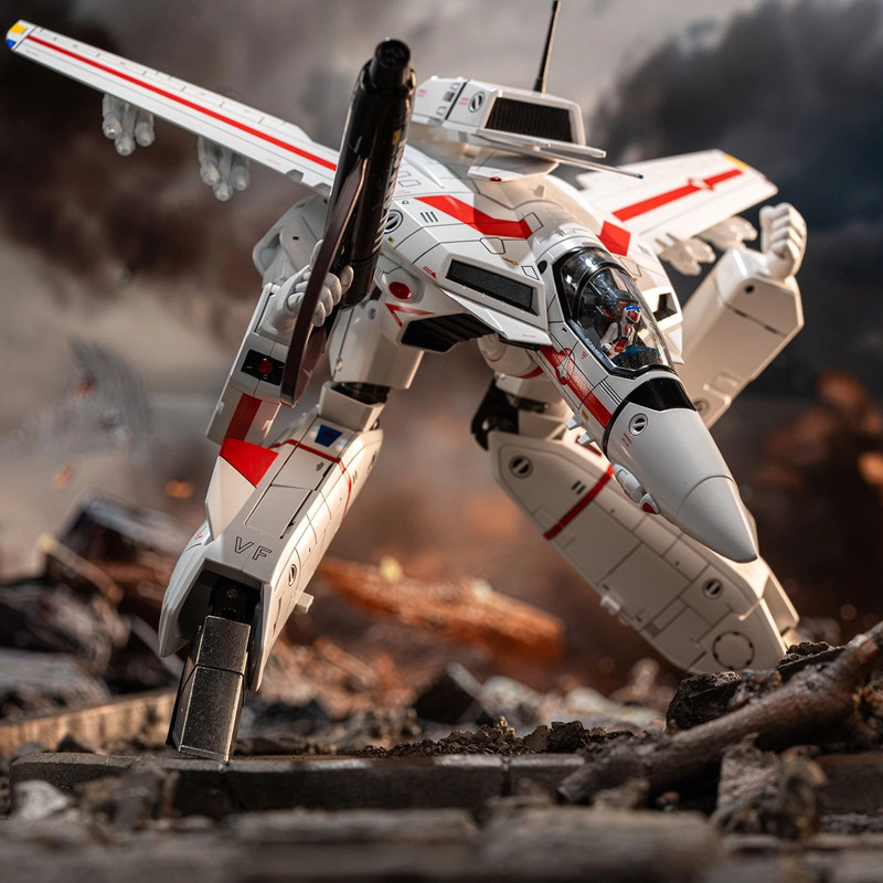 Attention collectors! battlestar transformation fighter mothership ...