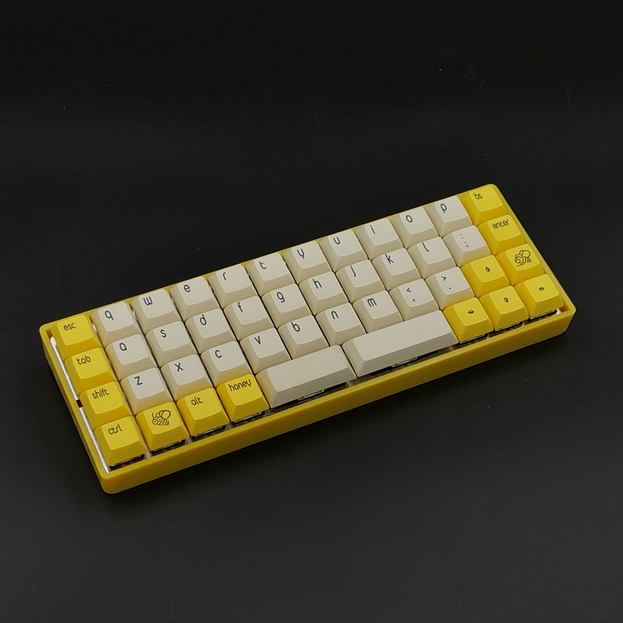 [customized small station] TU40 Planck keycap western world \little bee ...