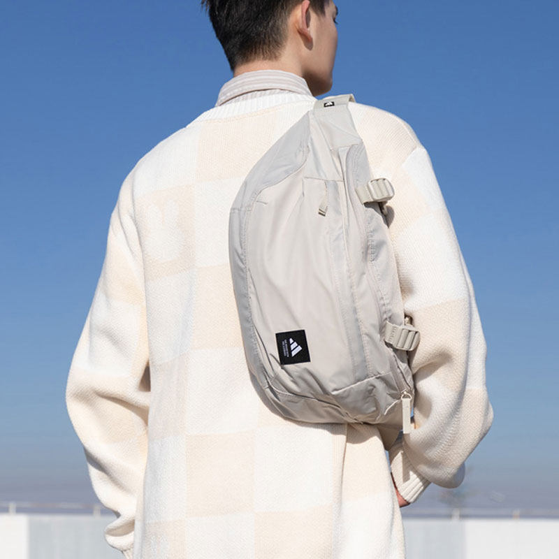 阿迪达斯大腰包IW9803：男女春季必备，大容量单肩背包，出行无忧！🎒-单肩背包-淘宝百科网