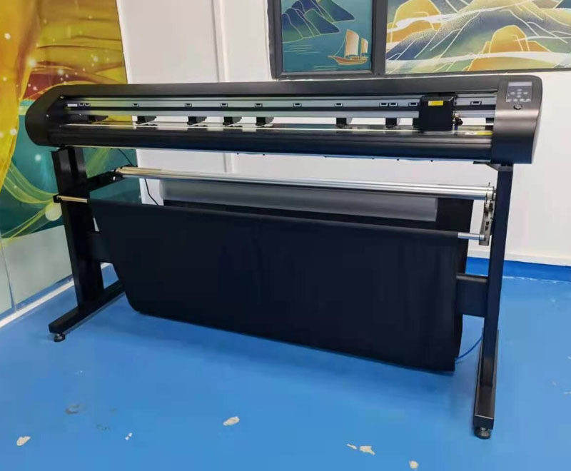 卡星新款M系列伺服巡边带吸风反光膜刻字机 M1400 M1600 M1800
