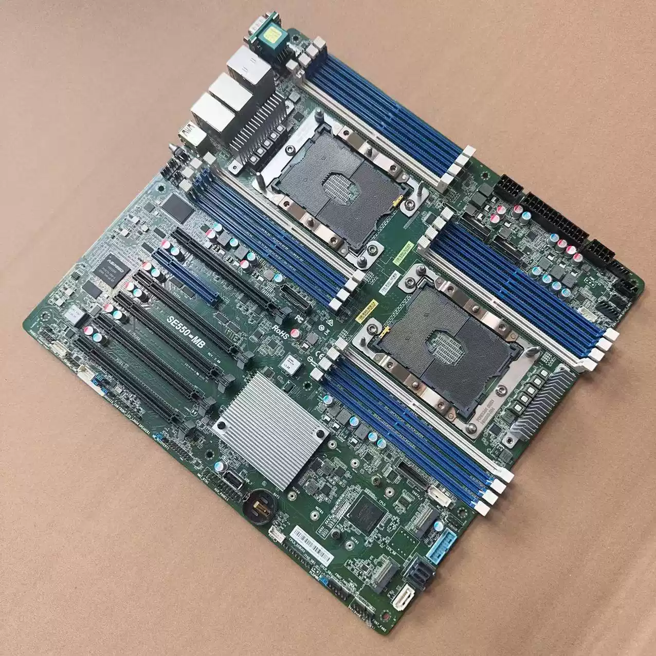 SE550-MB/C621芯片 LGA3647针脚双路服务器主板支持大功耗240WCPU