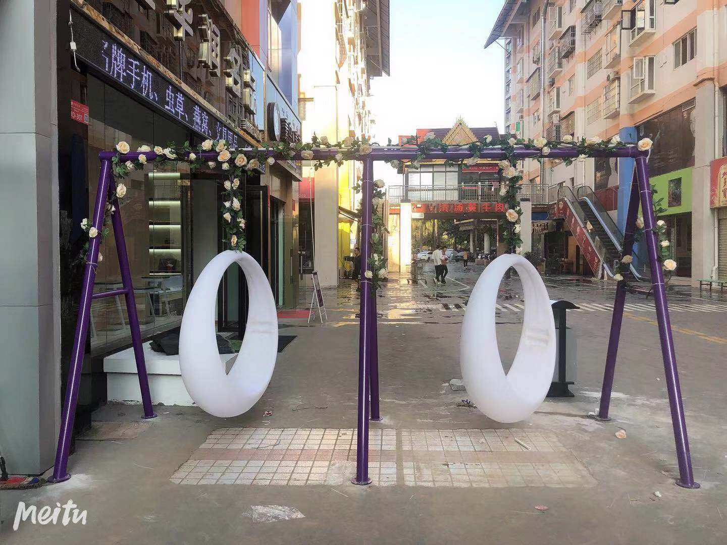 [USD 130.80] New light-emitting outdoor network red swing moon hanging ...