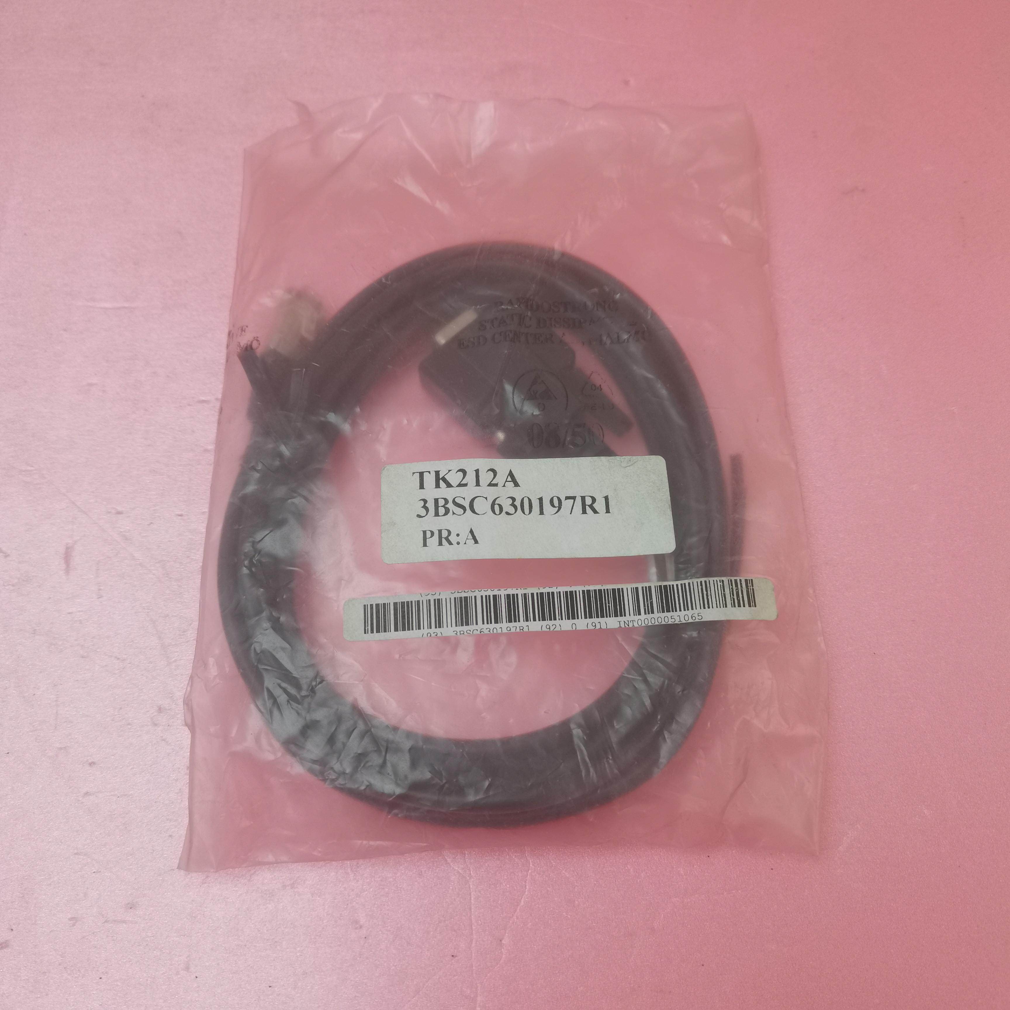 现货ABB全新原装TK212A编程下载电缆3BSC630197R1连接线调试数据有哪些特别之处？-通信电缆-淘宝好物网