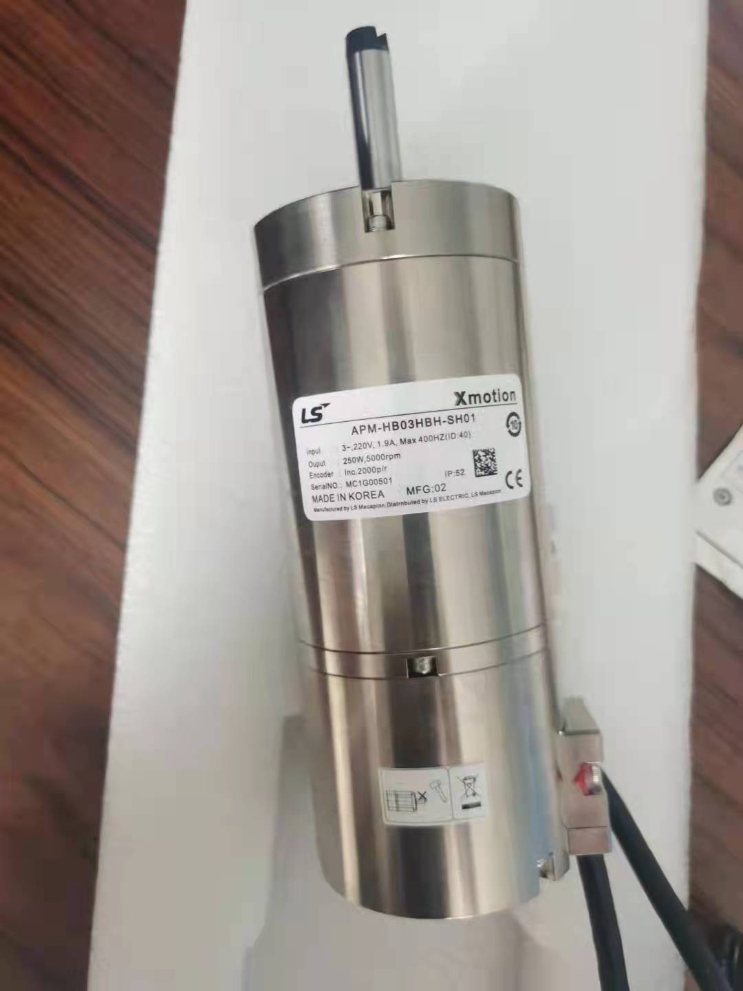 APM-HC07HCH-CXH100韩国LS伺服Spinner电机半导体行业专用电机