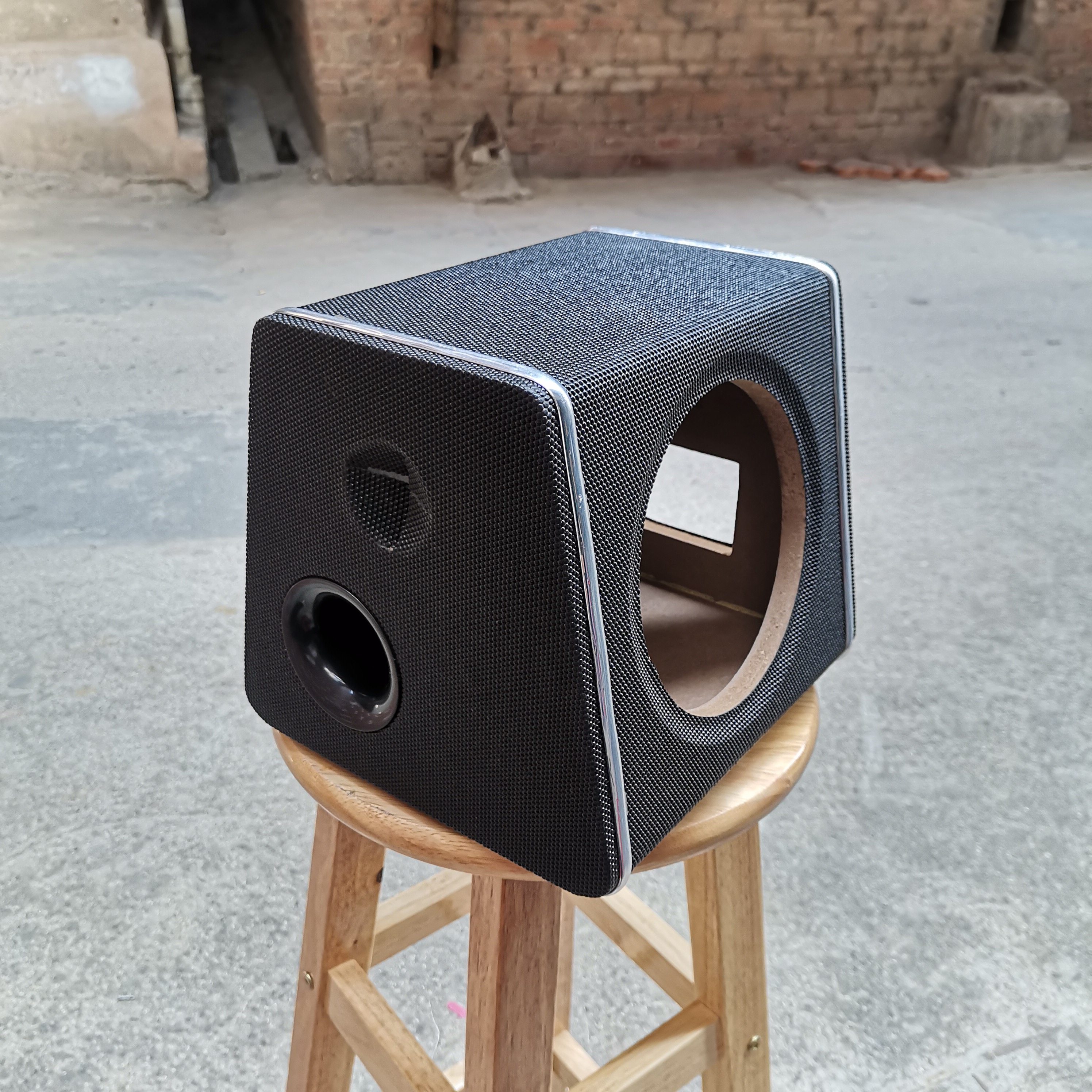 6.5inch subwoofer empty box car audio restoration, turning the car into ...