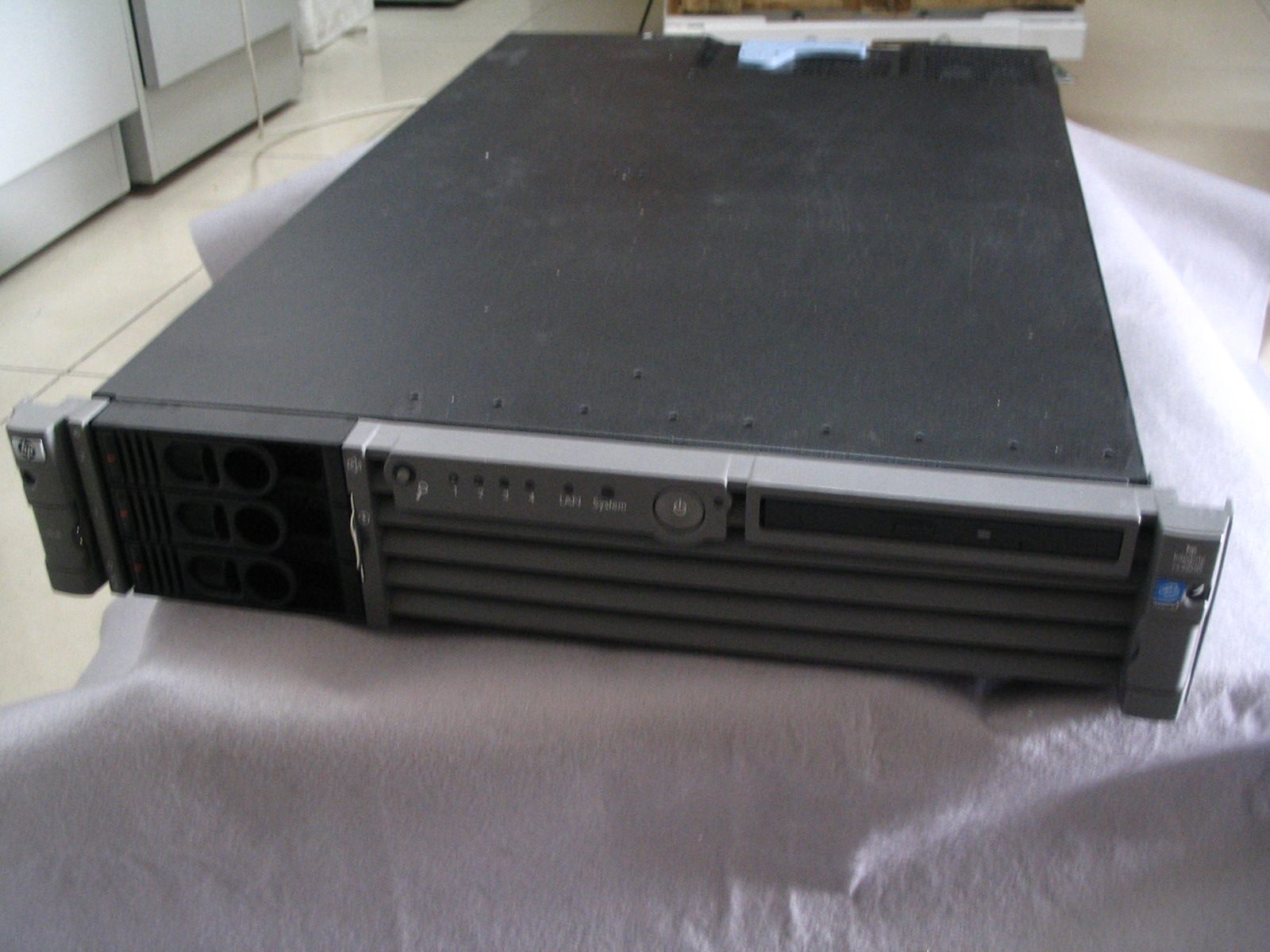 9成新惠普RP3440才卖15500？这台20年前的服务器，竟成当代AI训练室的隐藏王牌？_服务器_淘宝数码网