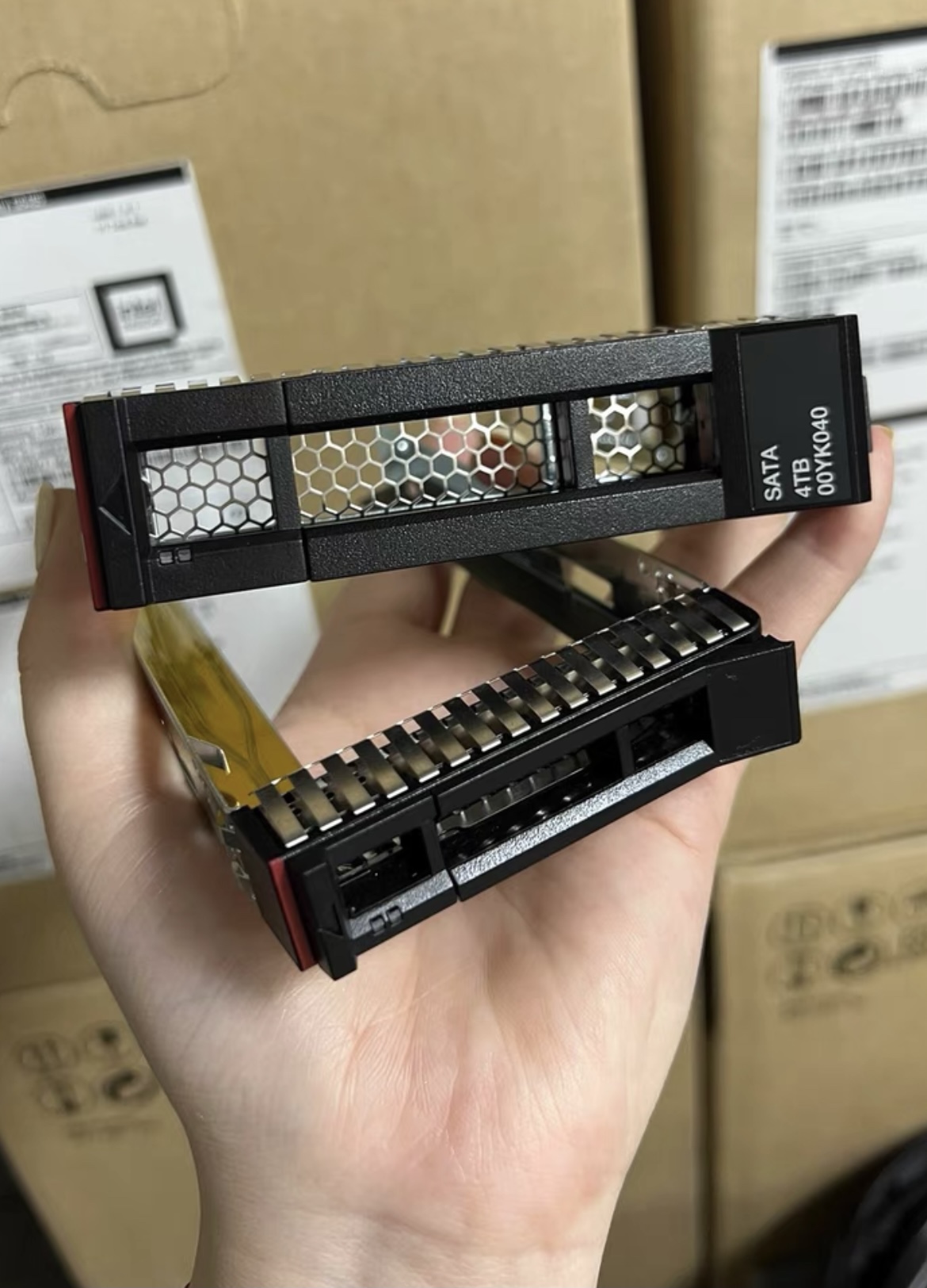 IBM/联想服务器硬盘托架全适配！X3650M5 SR650 SR550 ST558 SR590通用神器，装机升级必备！-硬盘抽取盒-淘宝好物网