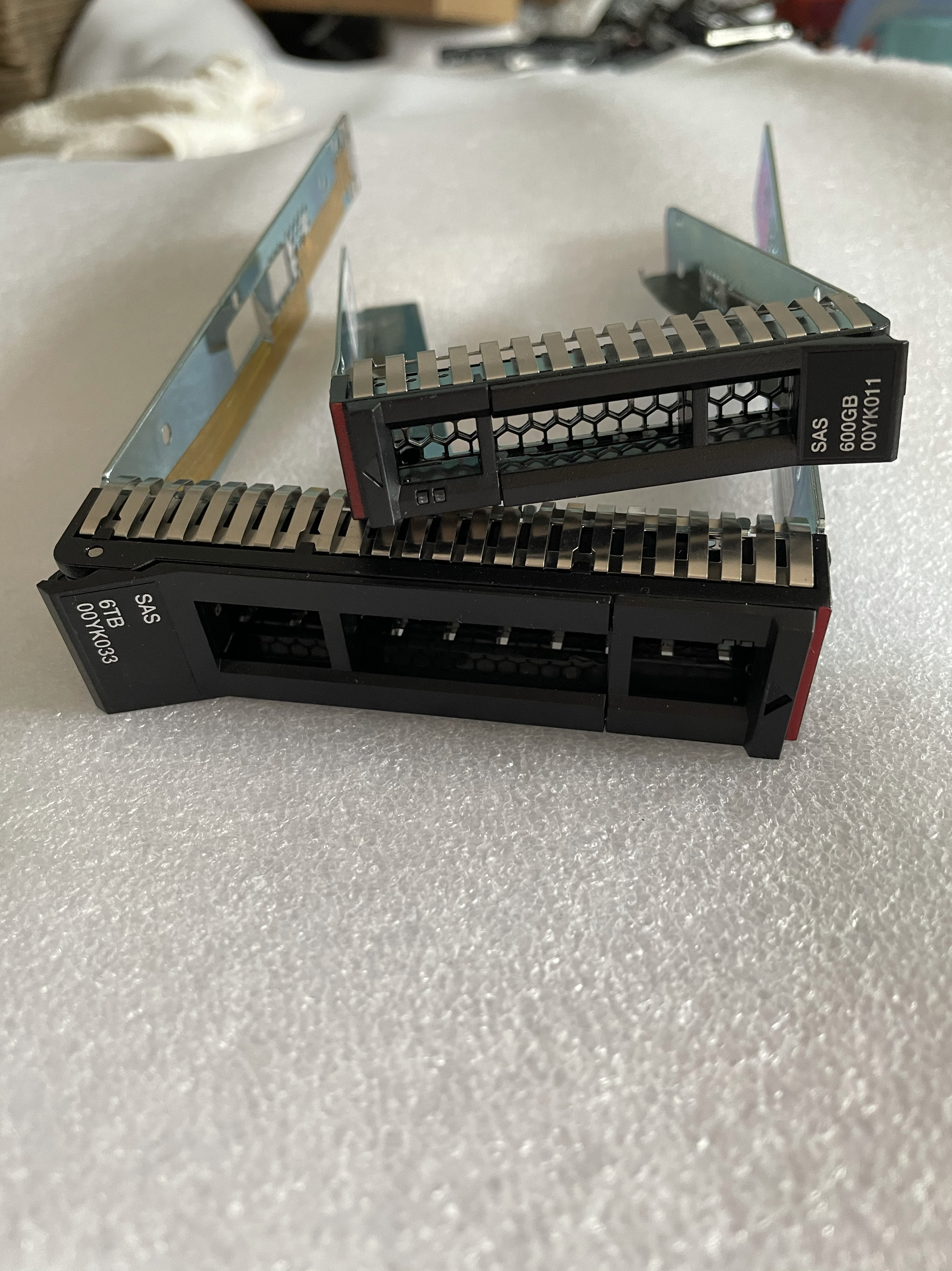 IBM/联想服务器硬盘托架全适配！X3650M5 SR650 SR550 ST558 SR590通用神器，装机升级必备！-硬盘抽取盒-淘宝好物网