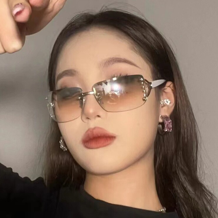 蕊晰眼镜企业店