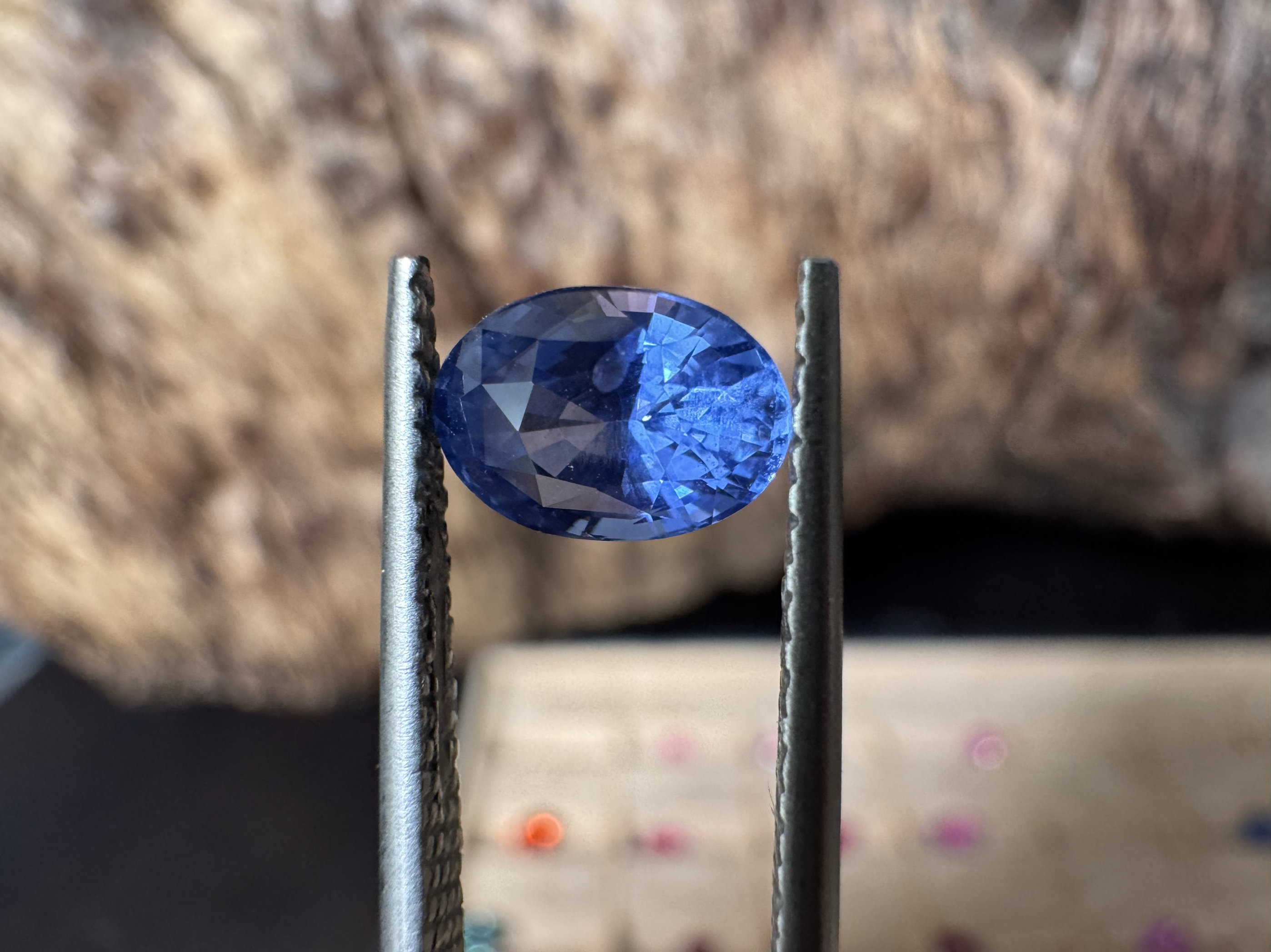 1.67ct斯里兰卡天然蓝宝石！这颗蓝到心巴上的宝石，我愿称之为“人间蓝月”！-裸石-淘宝好物网