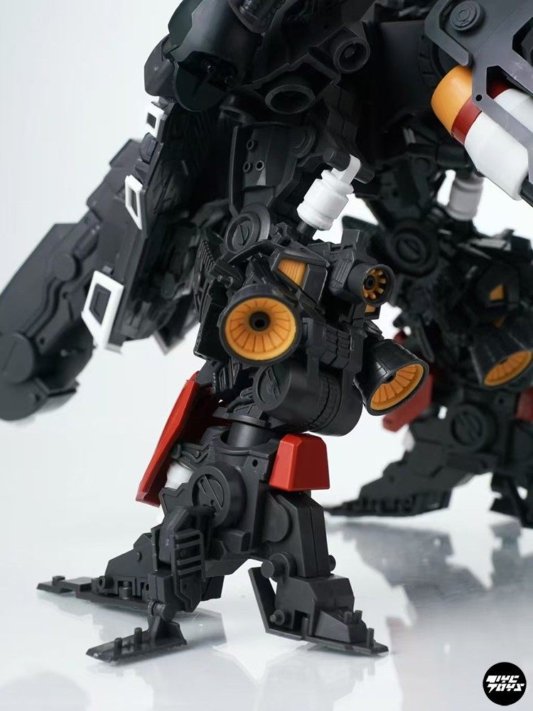 RED SOUL 1/144 RG NIGHTINGALE MODEL KIT