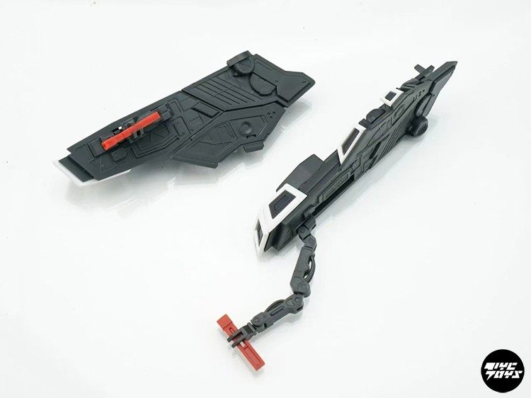 RED SOUL 1/144 RG NIGHTINGALE MODEL KIT