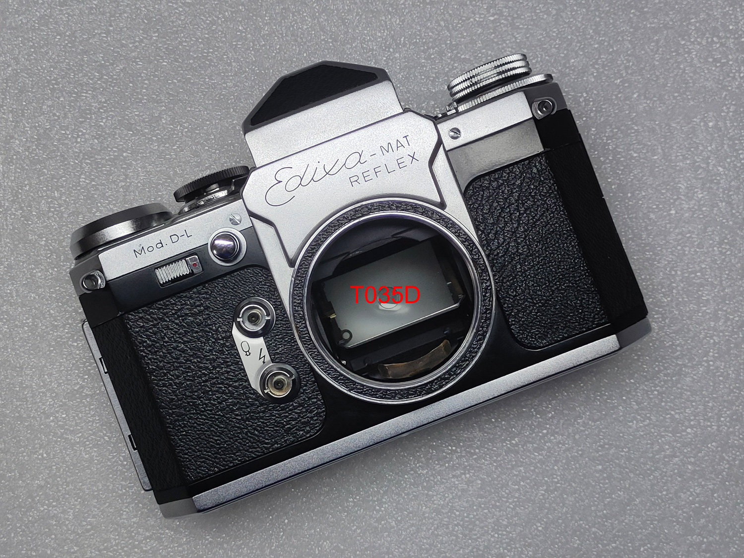 Edixa-MAT reflex Mode.D-L 相機飾皮定製，高精度切割帶背膠！