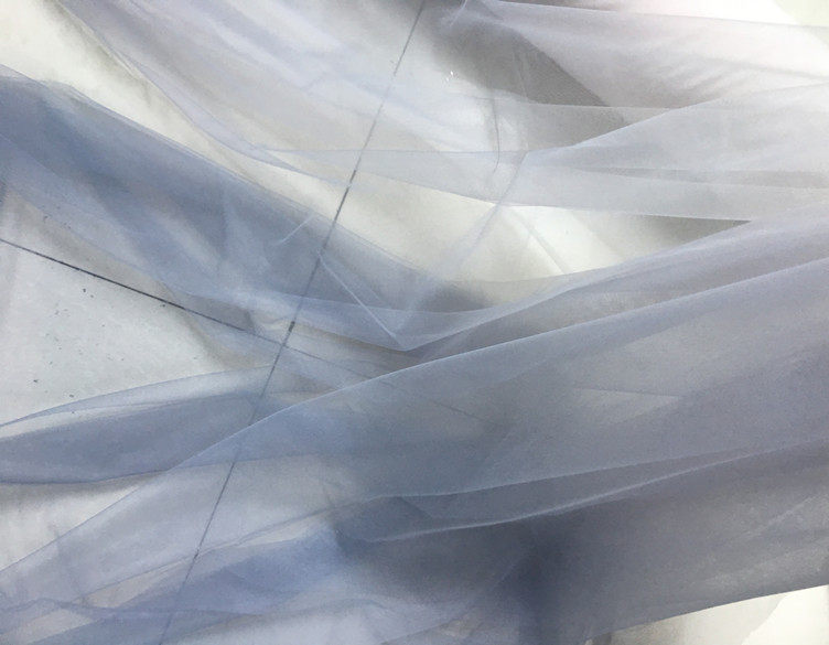 超仙黑浅蓝色星空蓝渐变色网纱布料面料柔软透明礼服布料服装面料-阿里巴巴