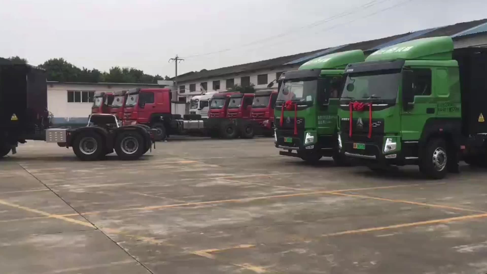 Chinese Powerful Ev Heavy Truck Cnhtc Howo Tx Electric Tractor Truck ...