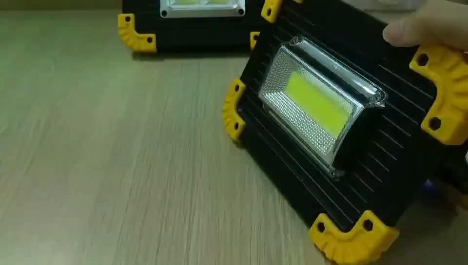 Waterproof 18650 Battery Powered Usb Super Bright Flood Cordless 20w ...