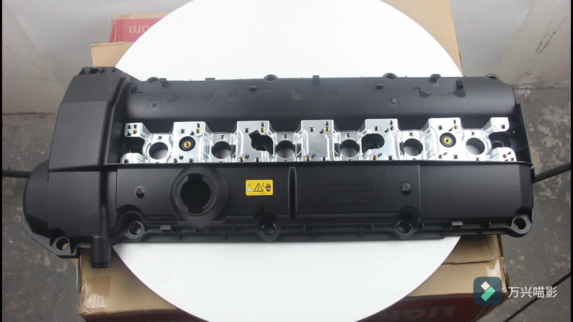 Auto Parts 11121703341 Cylinder Head Valve Cover With Gasket For Bmw ...