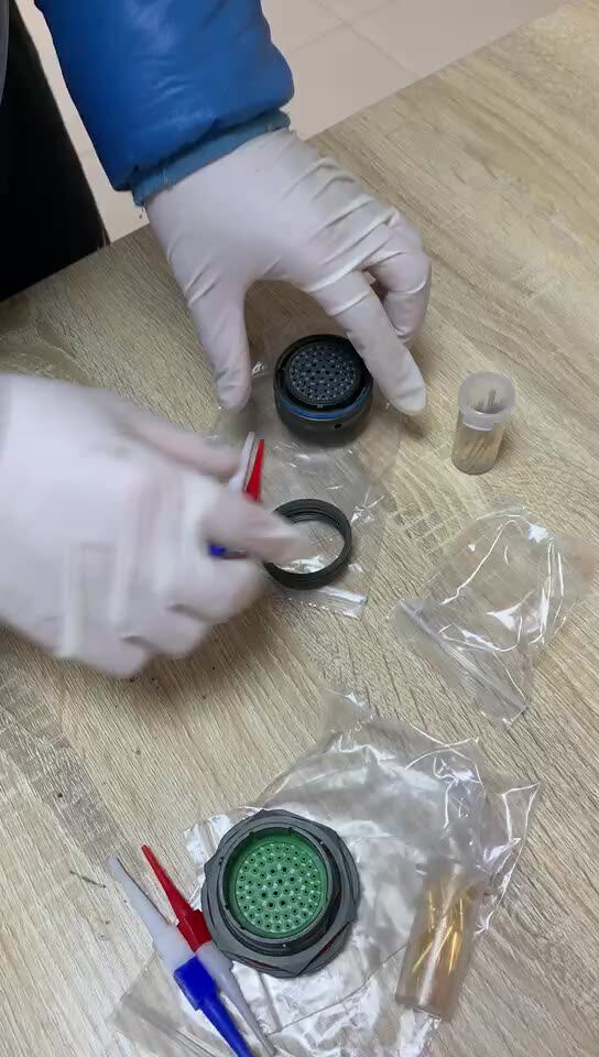 Mil-dtl-38999 Iii Mil Class Connector,Olive Green Receptacle And Plug ...