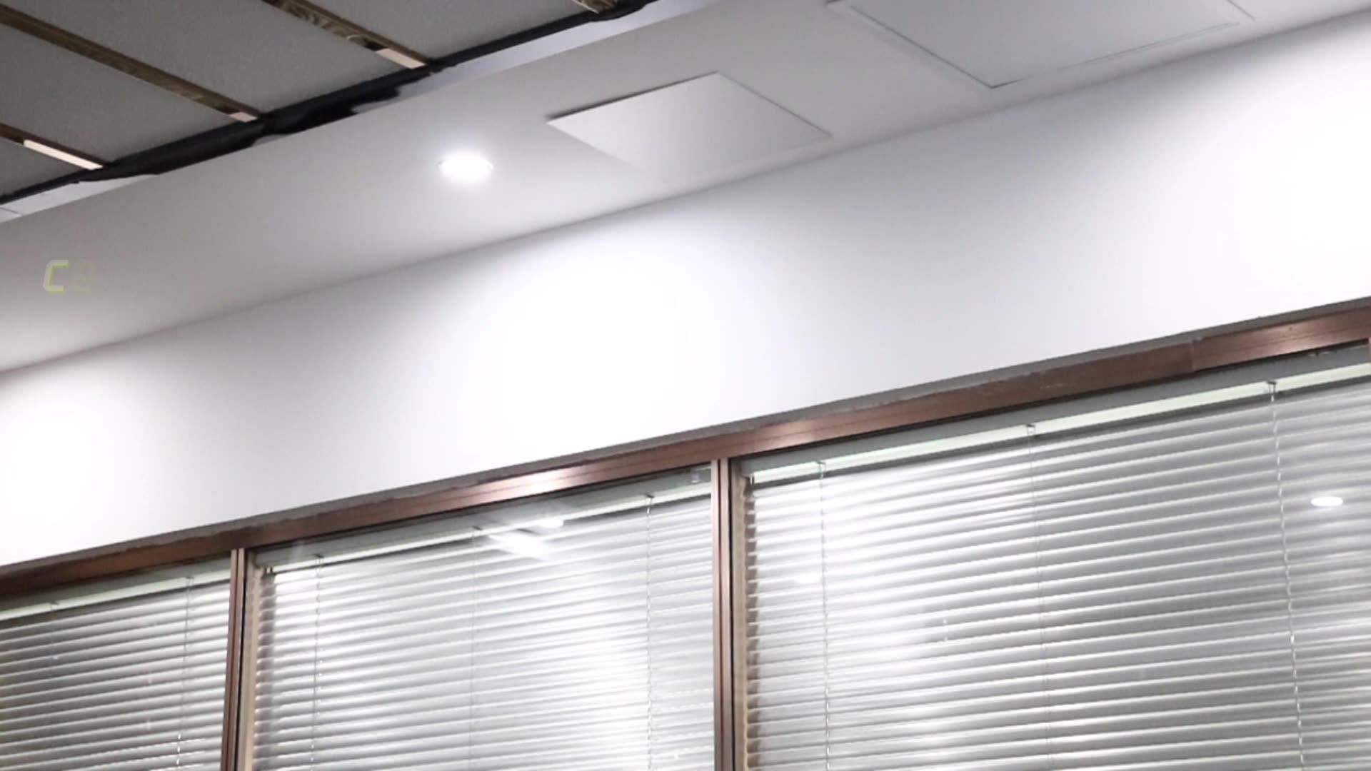 Jgst Stock 1.5m/3.0m Height Adjustable Bamboo Style Projector Lift ...