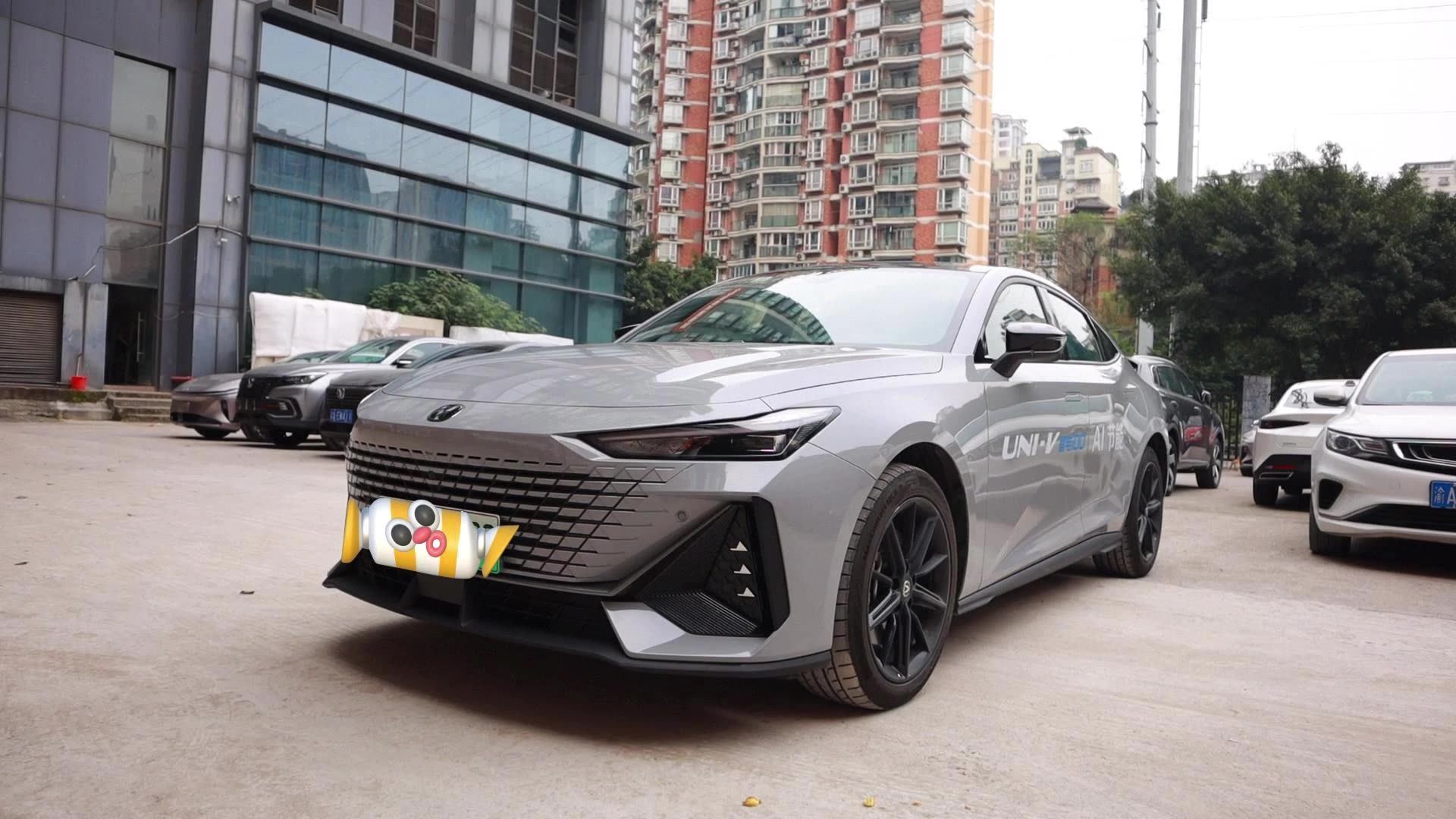 Low Price Changan 2023 1.5t 2.0t 188hp 138kw 300nm Gas Left Hand Max ...