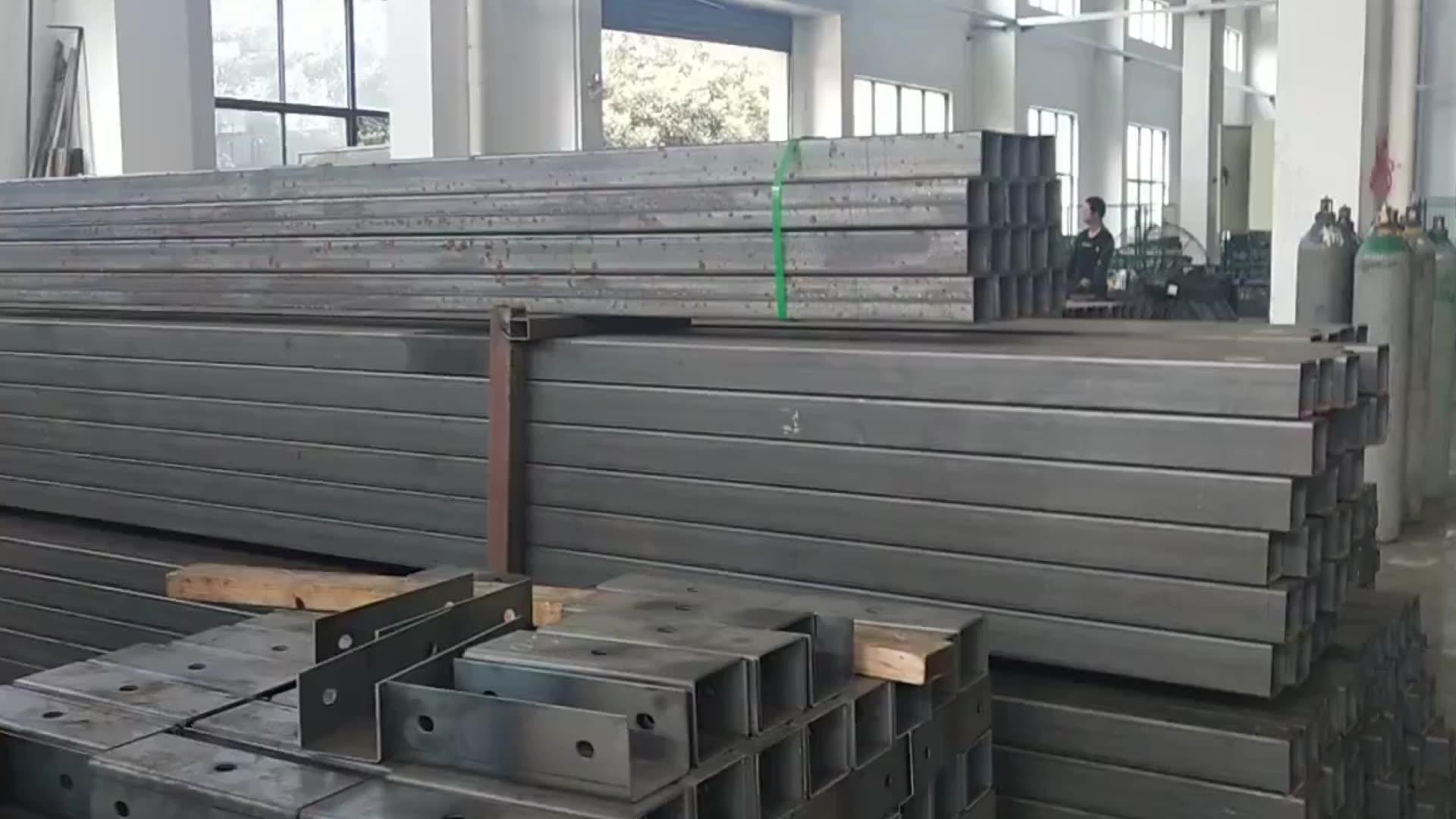 Shandong Factory Section 25*25mm Thick 1.7mm Hot Rolled Carbon Steel Square Tube S235 A53 Q235 ...