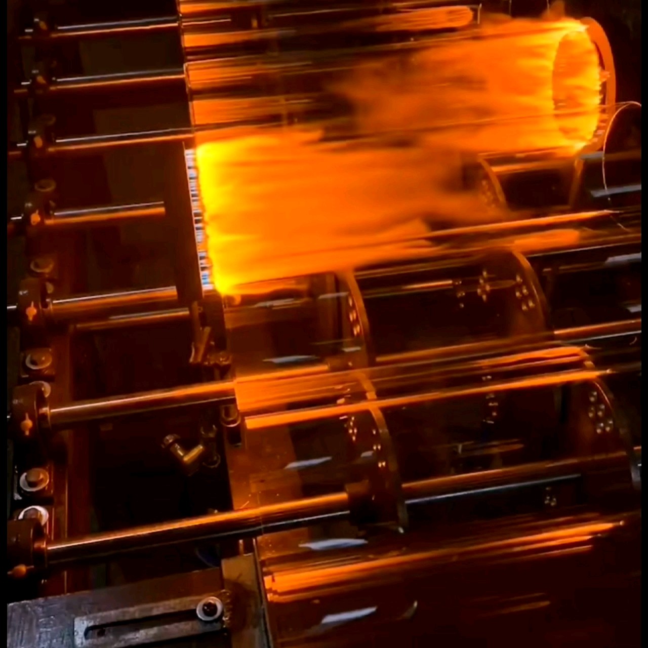 Wholesale Bell Jar Candle Display Eternal Rose In Glass Dome Wooden ...