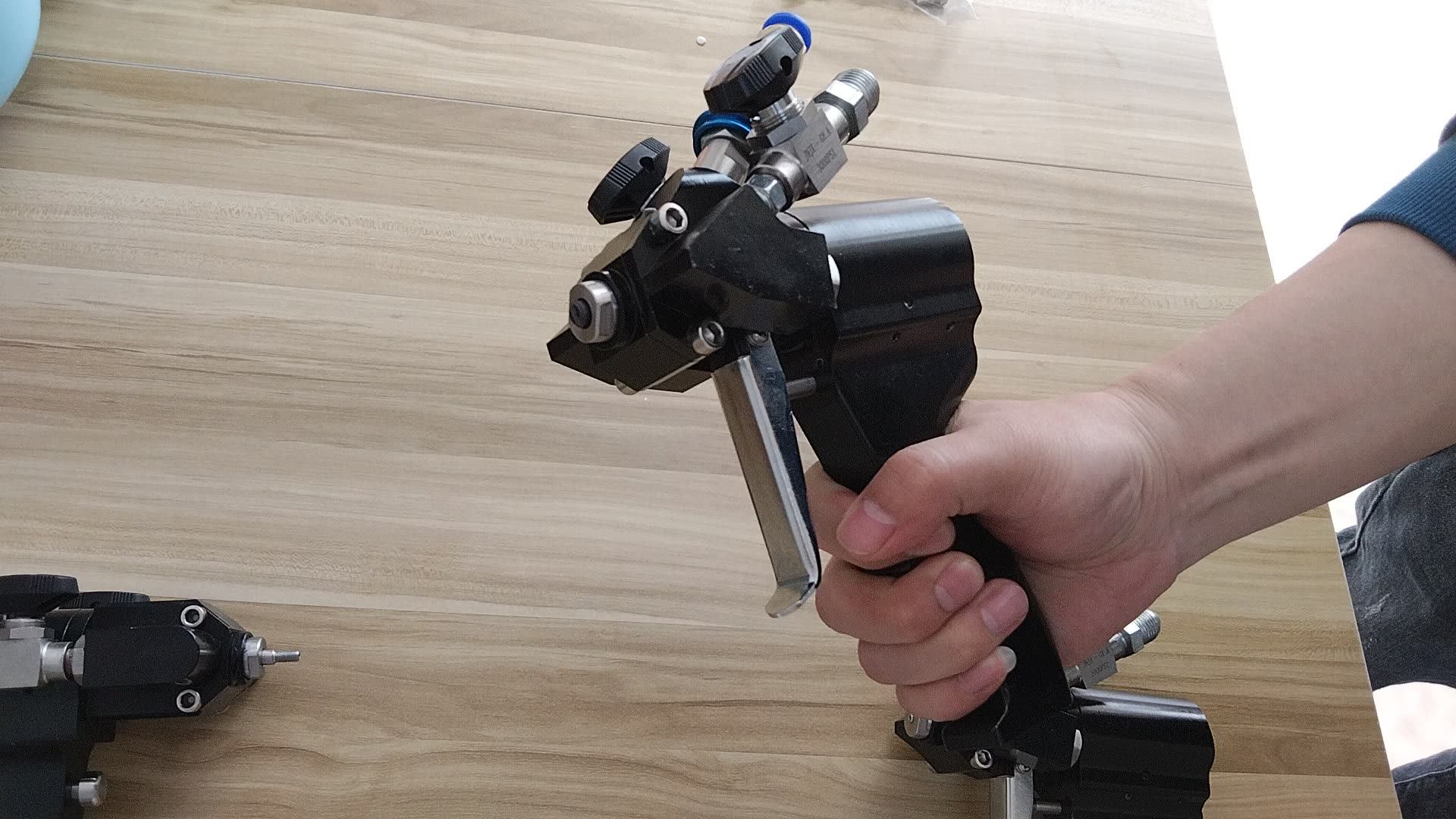 Pneumatic Probler P2 Pu Foam Spray Gun Pistol - Buy Pneumatic Spray Gun ...