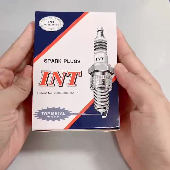 L7T火花塞 汽油锯配件 园林机械点火二冲程油锯割草机火花塞INT-阿里巴巴