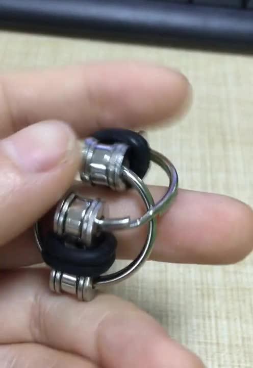 2020 New Style Stress Relief Metal Flippy Bike Chain Fidget Toy Ring ...