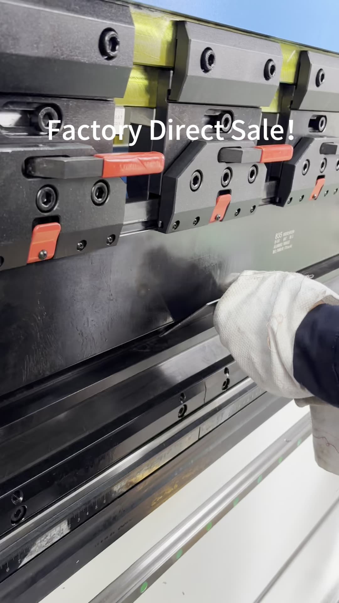 Efficient Metal Bending: Cnc 40t/1200 Mini Cnc Press Brake - Equipped With Da52s Controller ...