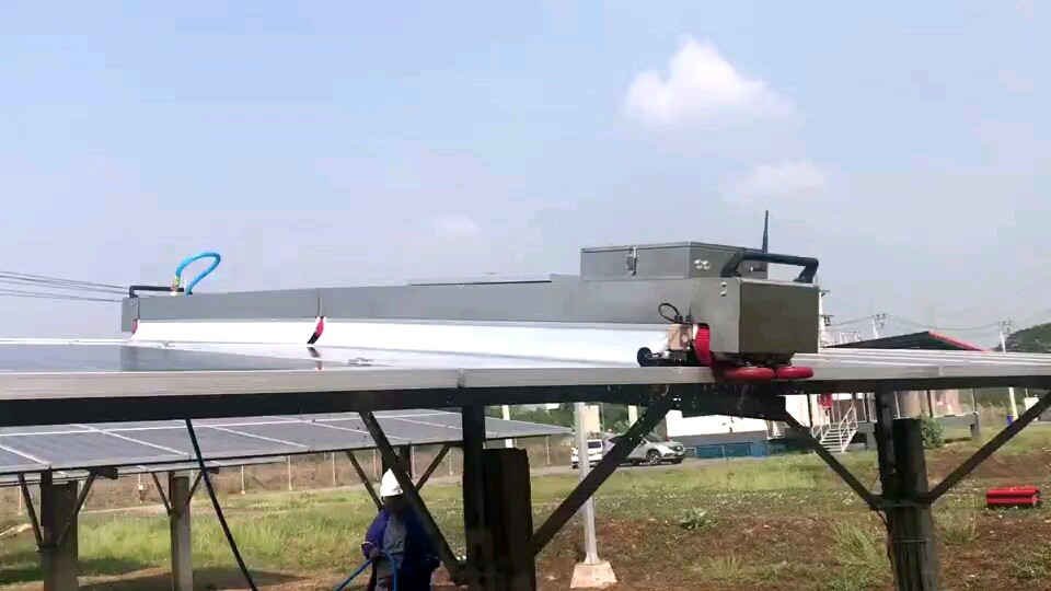 Multifit Cleaner Robot Solar Panel 1950 Rolling Brush Washing Robot For ...