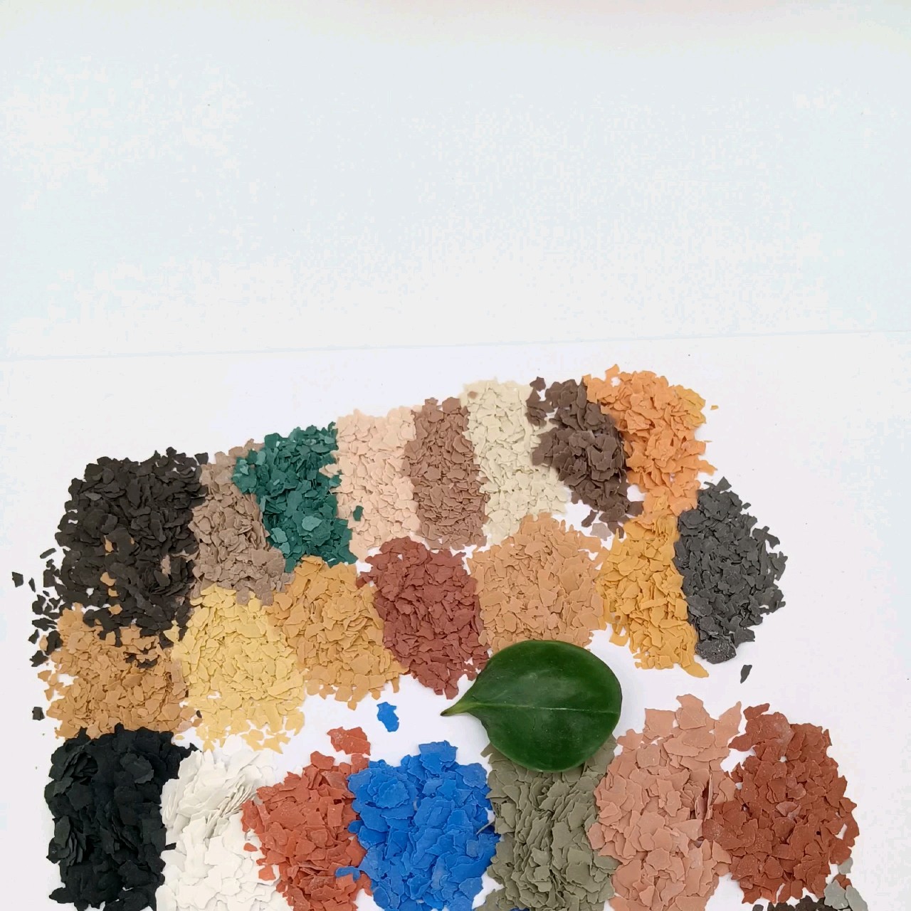 Mica Chip Flakes For Epoxy Flooring Colored Mica Flakes For ...