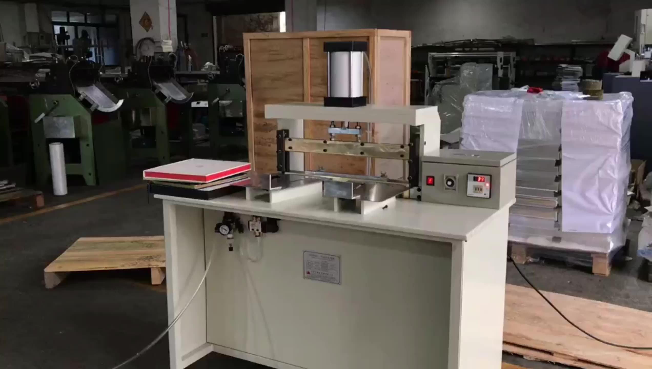 Hxcp Hardcover Book Hardcover Case Nipping Machine Hydraulic Creasing ...