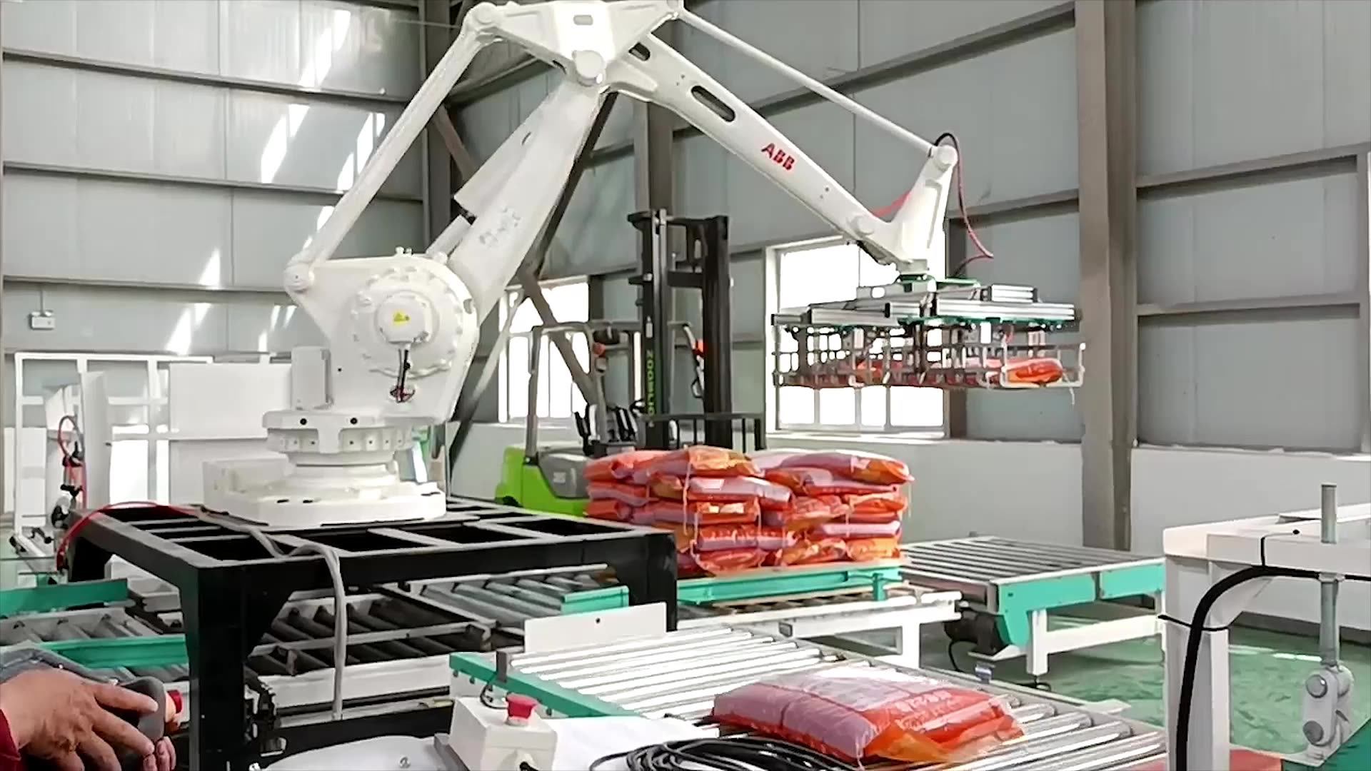 Zhengxia Brand Industrial Robot Arm Palletizer Machine Palletizing ...