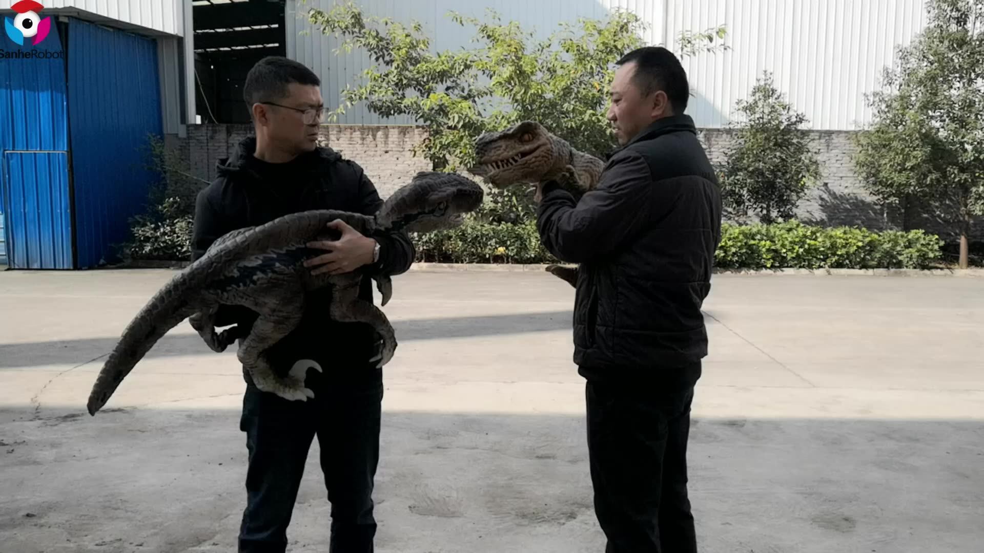 Life Size Realistic Dinosaur Trex Animatronic T Rex Baby Dinosaur Hand ...