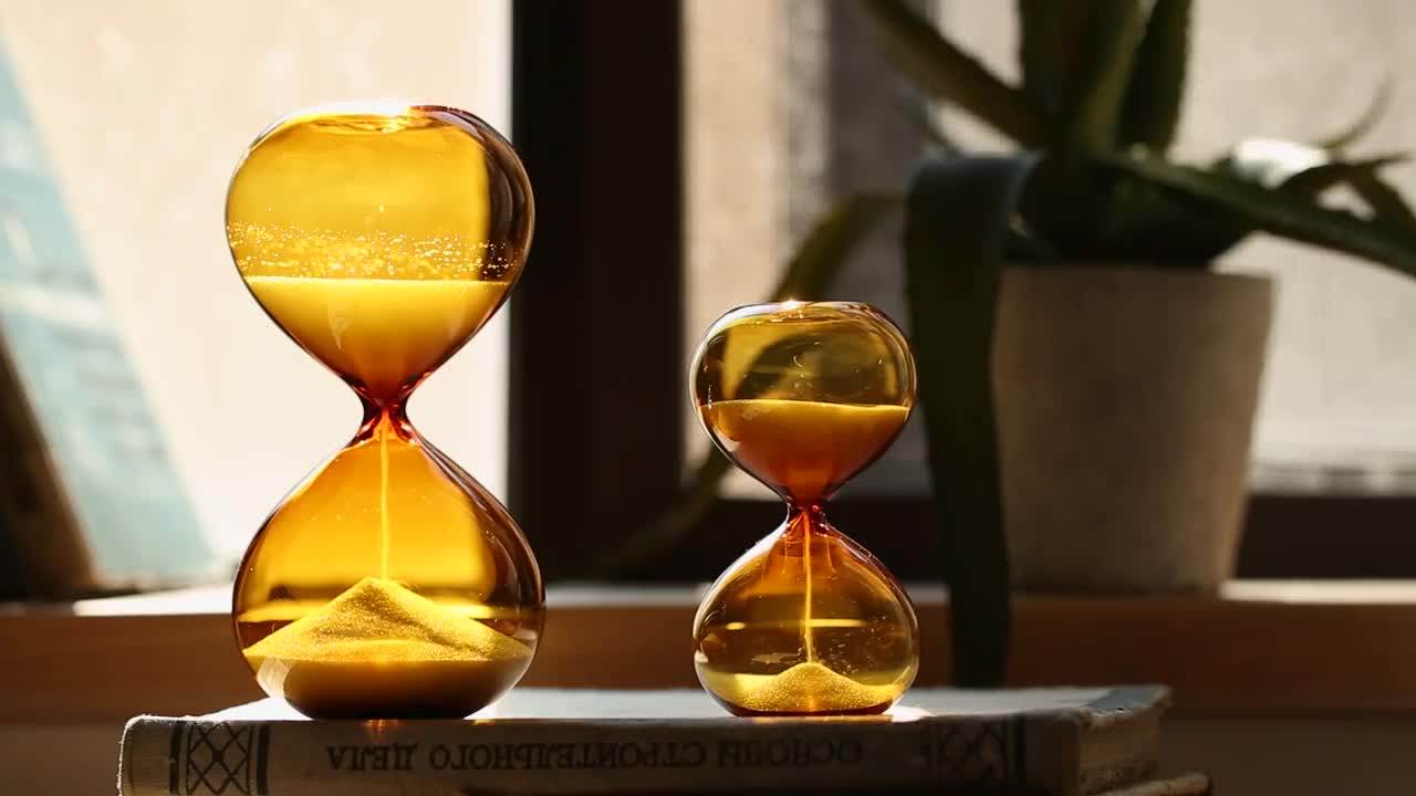 Classical Design Home Decor Borosilicate Colorful Glass Hourglass Sand ...