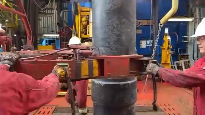 Api 7k Tq340/35y Oil Drilling Casing/ Hydraulic Power Tong With Torque Gauge For Sale - Buy ...