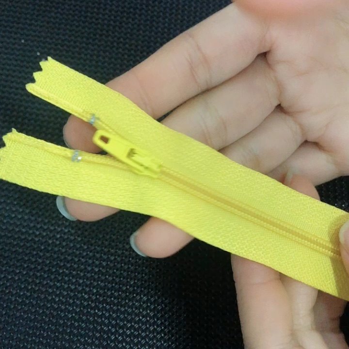 Hot Sale Special Big Teeth Plastic Zipper Open End Fashion Resin Derlin ...