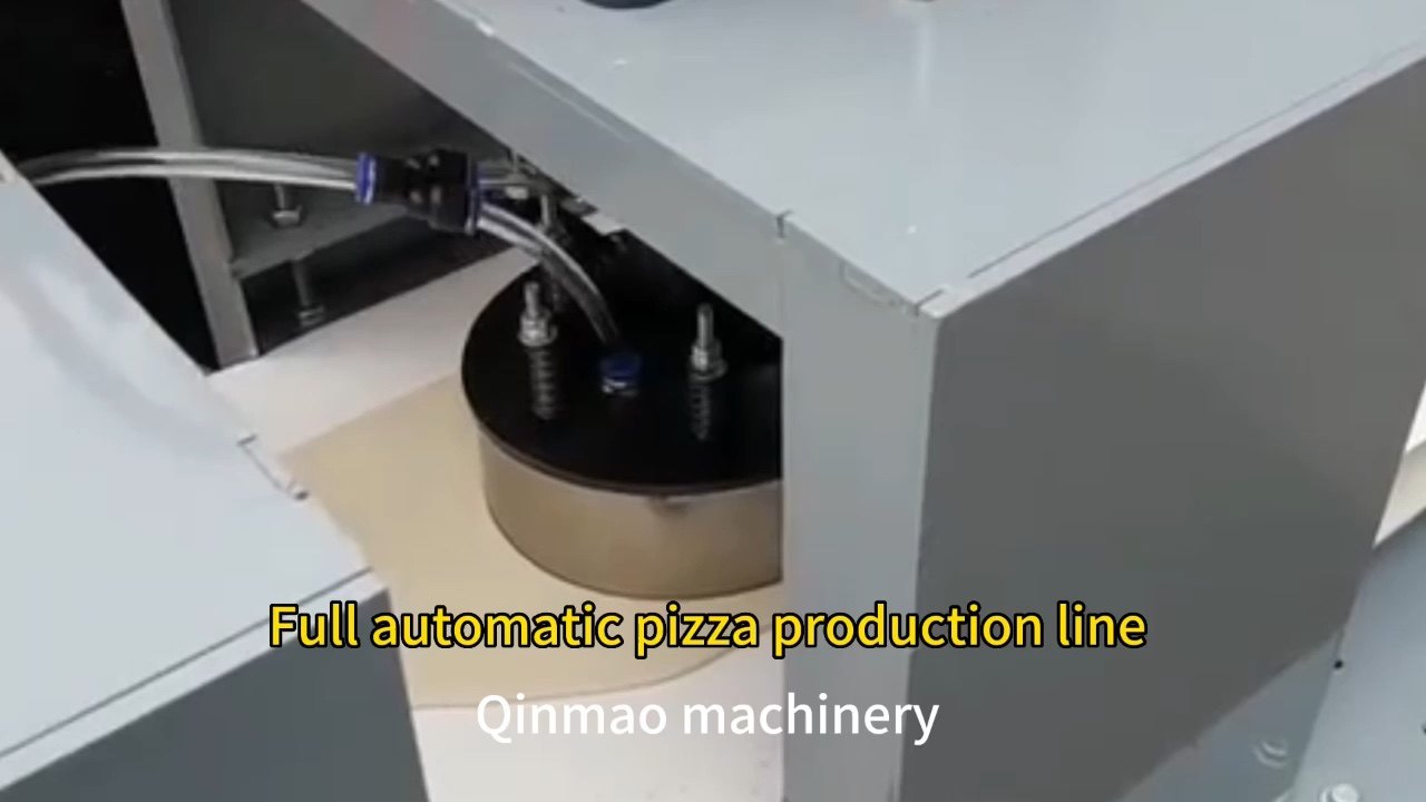 Pizza Base Production Line With Sauce Coating And Cheese Sprinkle Pizza ...