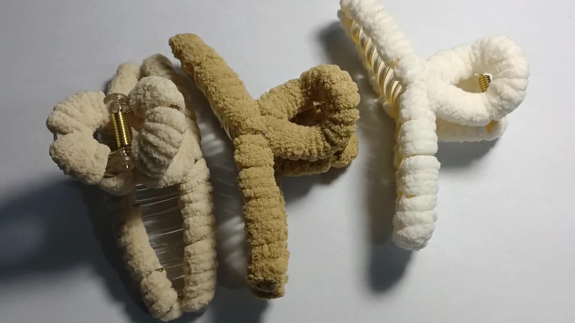 Elegant Woman Large 4.3inch Clamp Ponytail Furry Wrapped Hair Claws ...