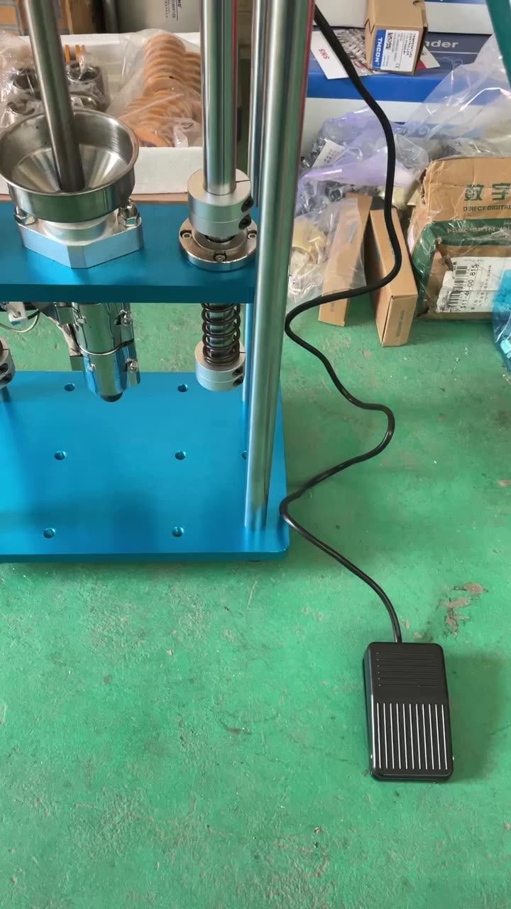 Laboratory Vertical Injection Molding Machine 60g Pvc,Tpe,Pp,Pe Plastic ...