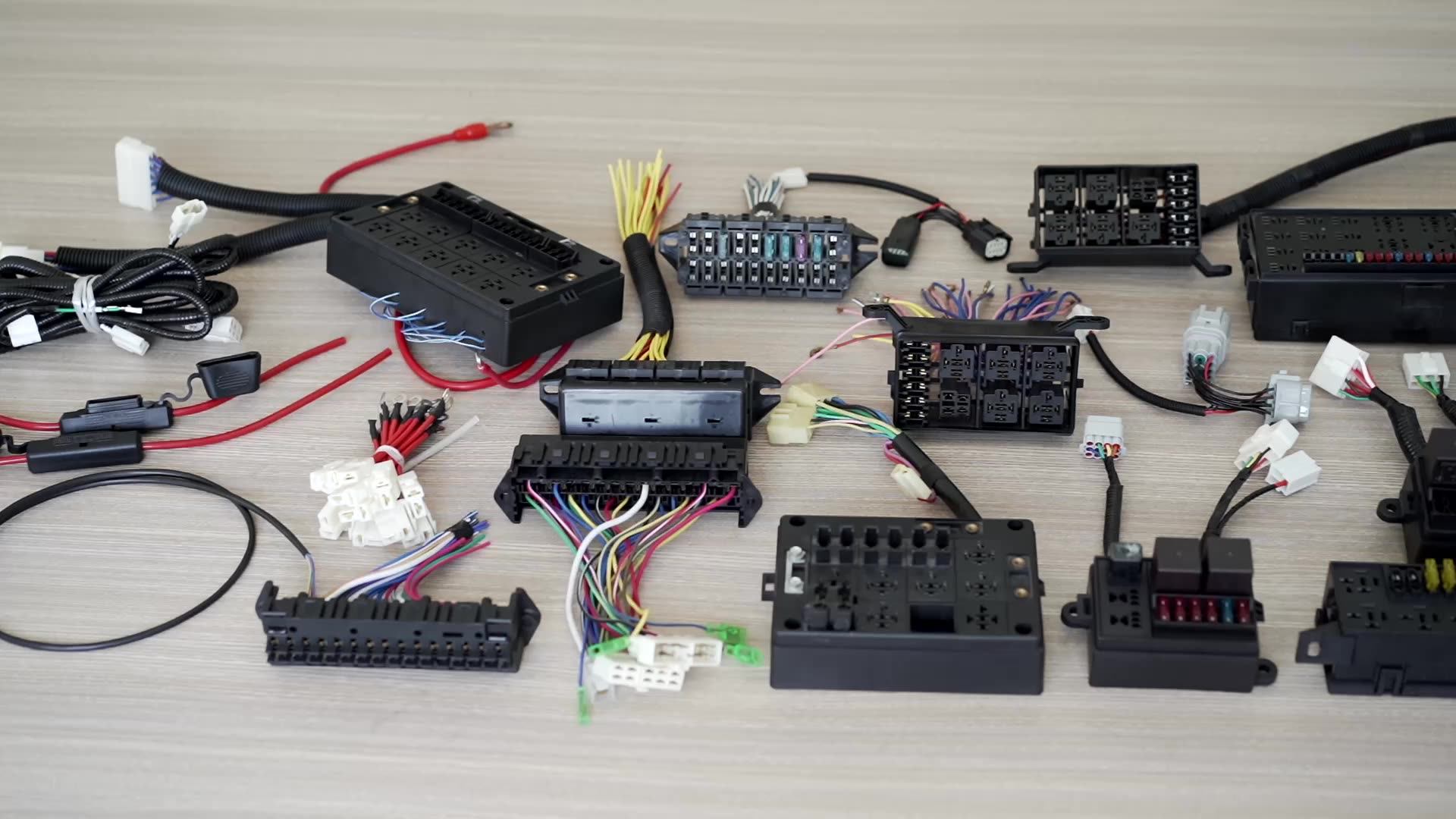 7 Way Fuse Box Mega Fuse For Rv Car Boat Bus Accessory Midi Fuse Box ...