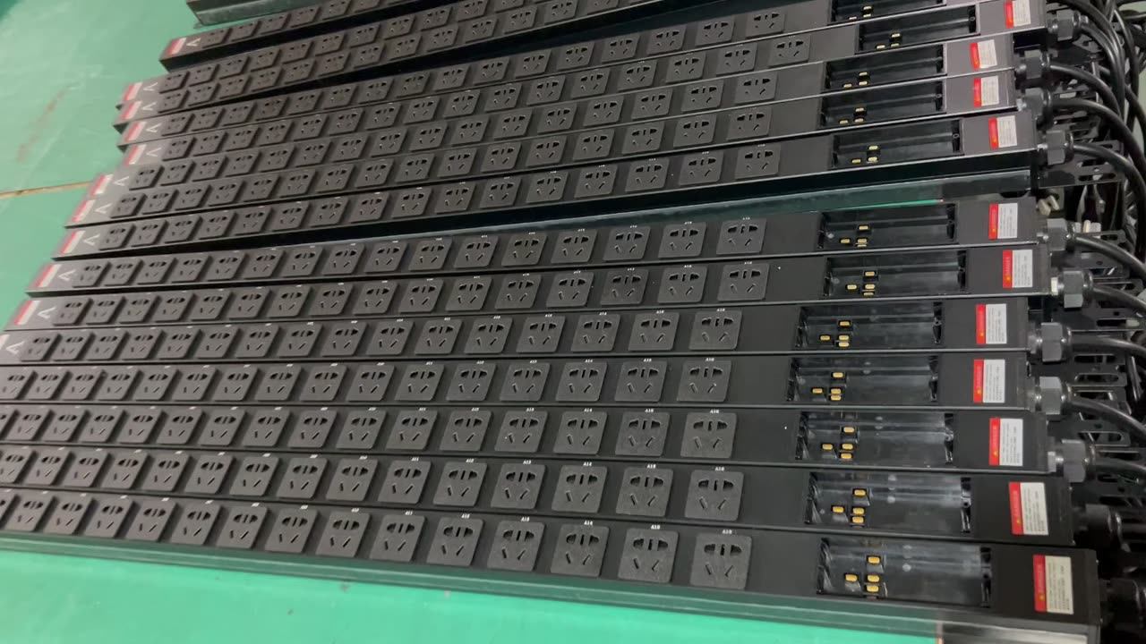 Power Distribution Unit Used For Data Center C13 Standard Oem Support ...