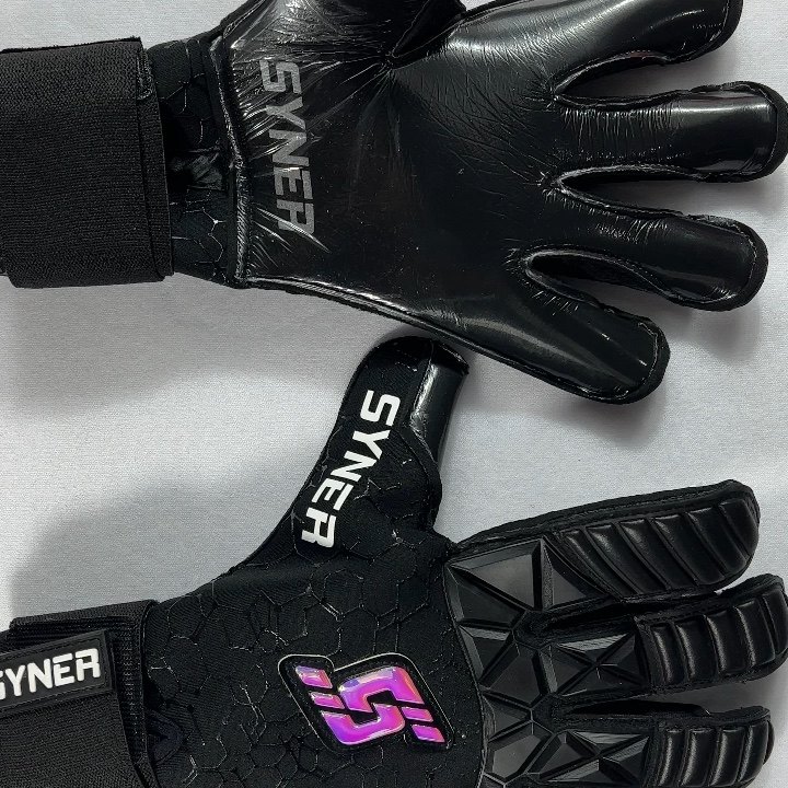 Goalkeeper Gloves With Personalized Customization Breathable Football ...