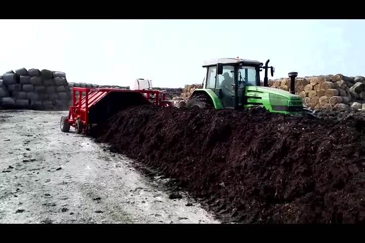 High-capacity Compost Turning Machine,Samtra Compost Turner - Buy ...