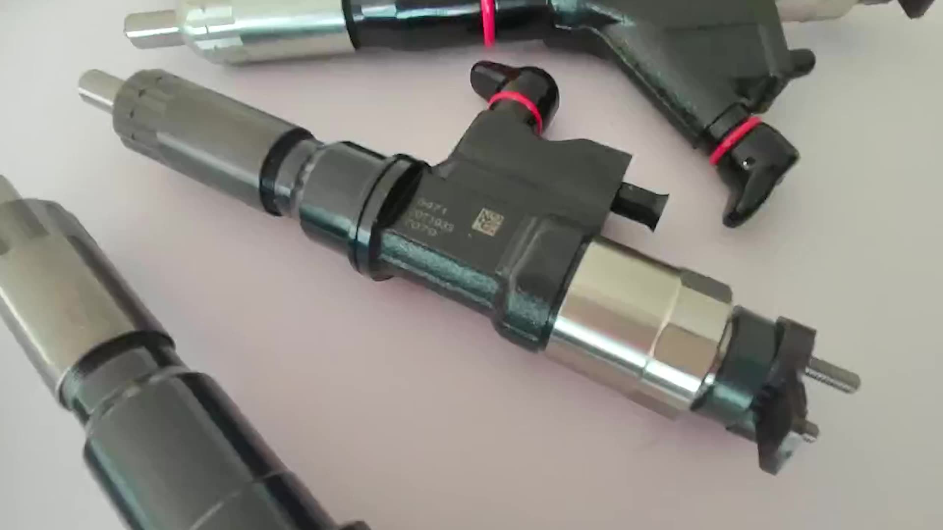 Common Rail Fuel Injector 23670-30050 23670-39095 23670-39096 095000-5880 For Toyota Hilux/hiace ...