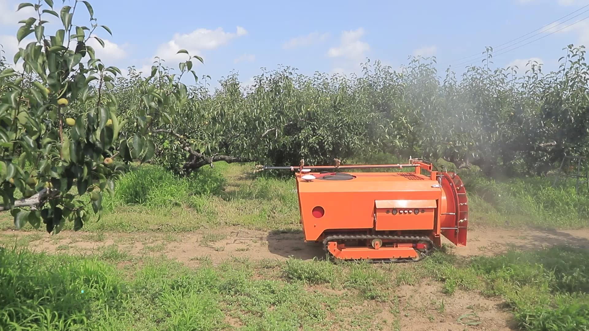 Crawler-type Remote Control Lawn Mower Can Be Equipped With Sprayer ...