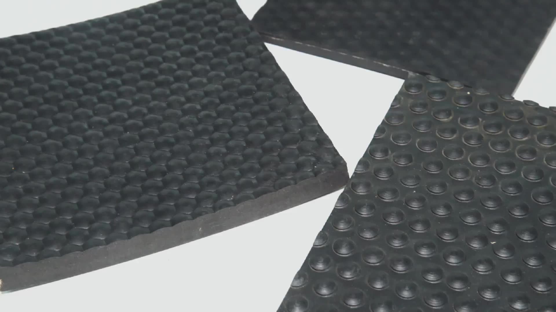 20mm Thickness Outdoor Rubber Grass Mat With Perforated Pad Custom ...