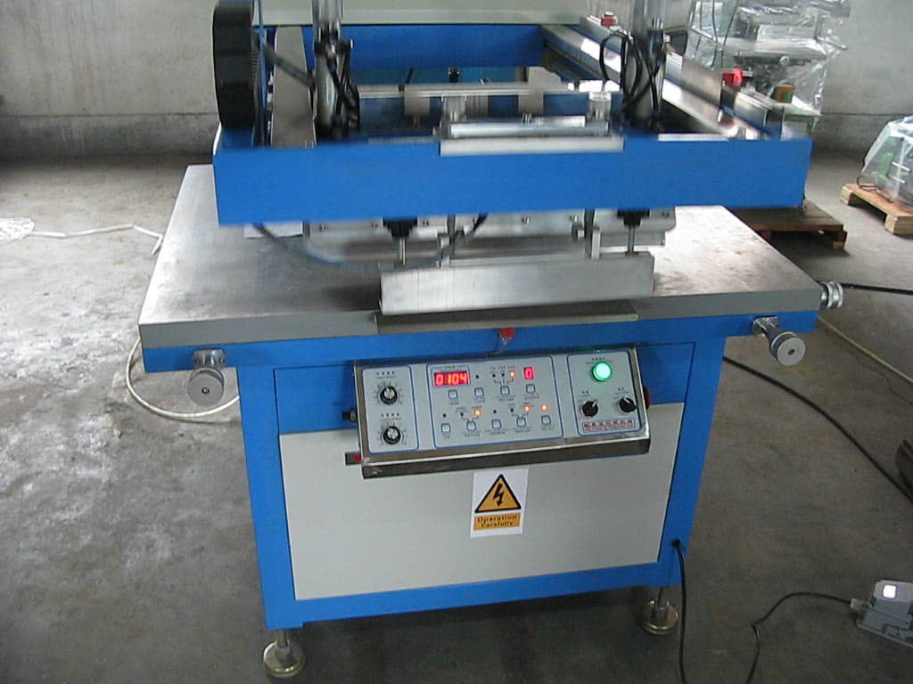 높은 정밀도 반점 영화 종이 플라스틱을 위한 Uv 평상형 트레일러 실크 스크린 인쇄기 기계 Buy Uv 실크 스크린 인쇄 기계고정밀 Uv 실크 스크린 인쇄 프레스