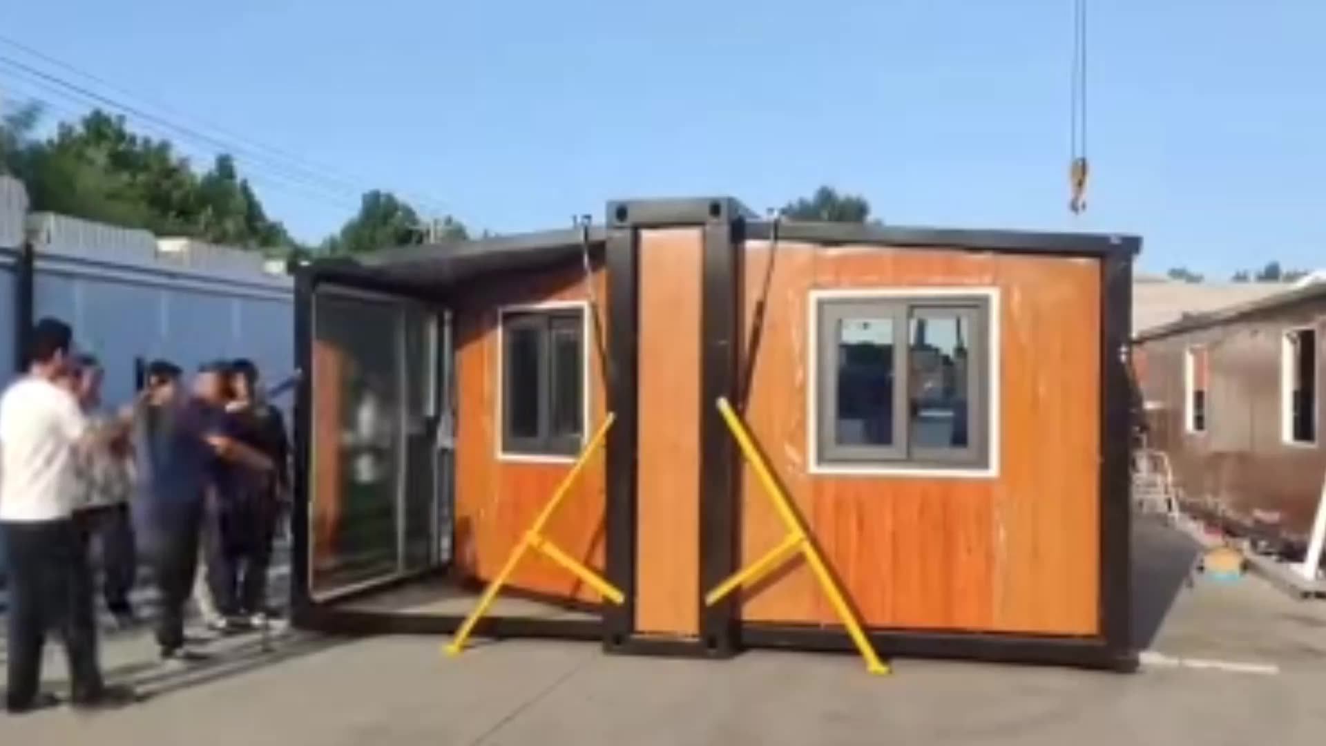 Modern Luxury Prefab Prefab Modular Easy To Assemble 20ft 40ft Container House With Bathroom ...